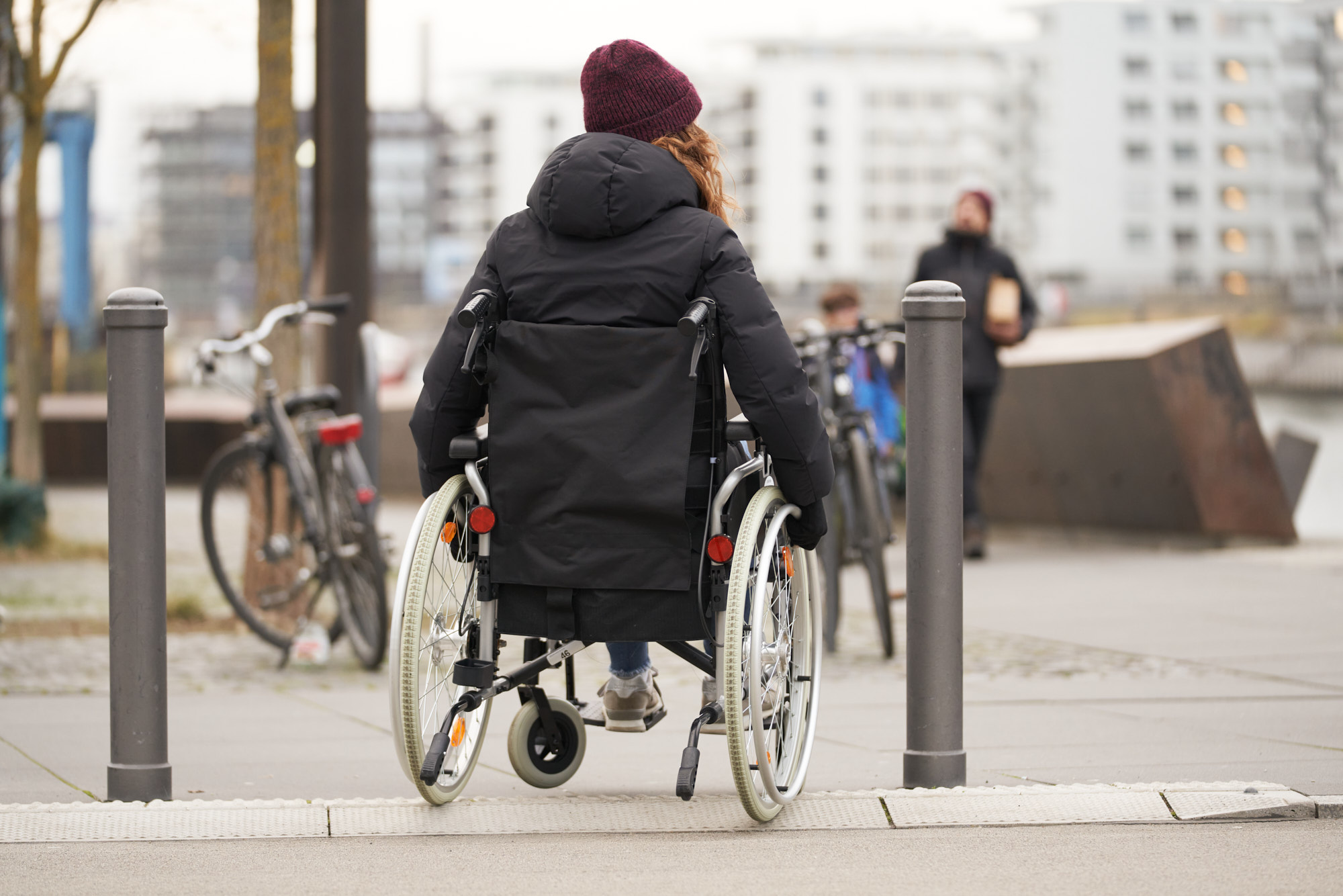 Barrierefreiheit im öffentlichen Straßenraum - AGNH Arbeitsgemeinschaft ...